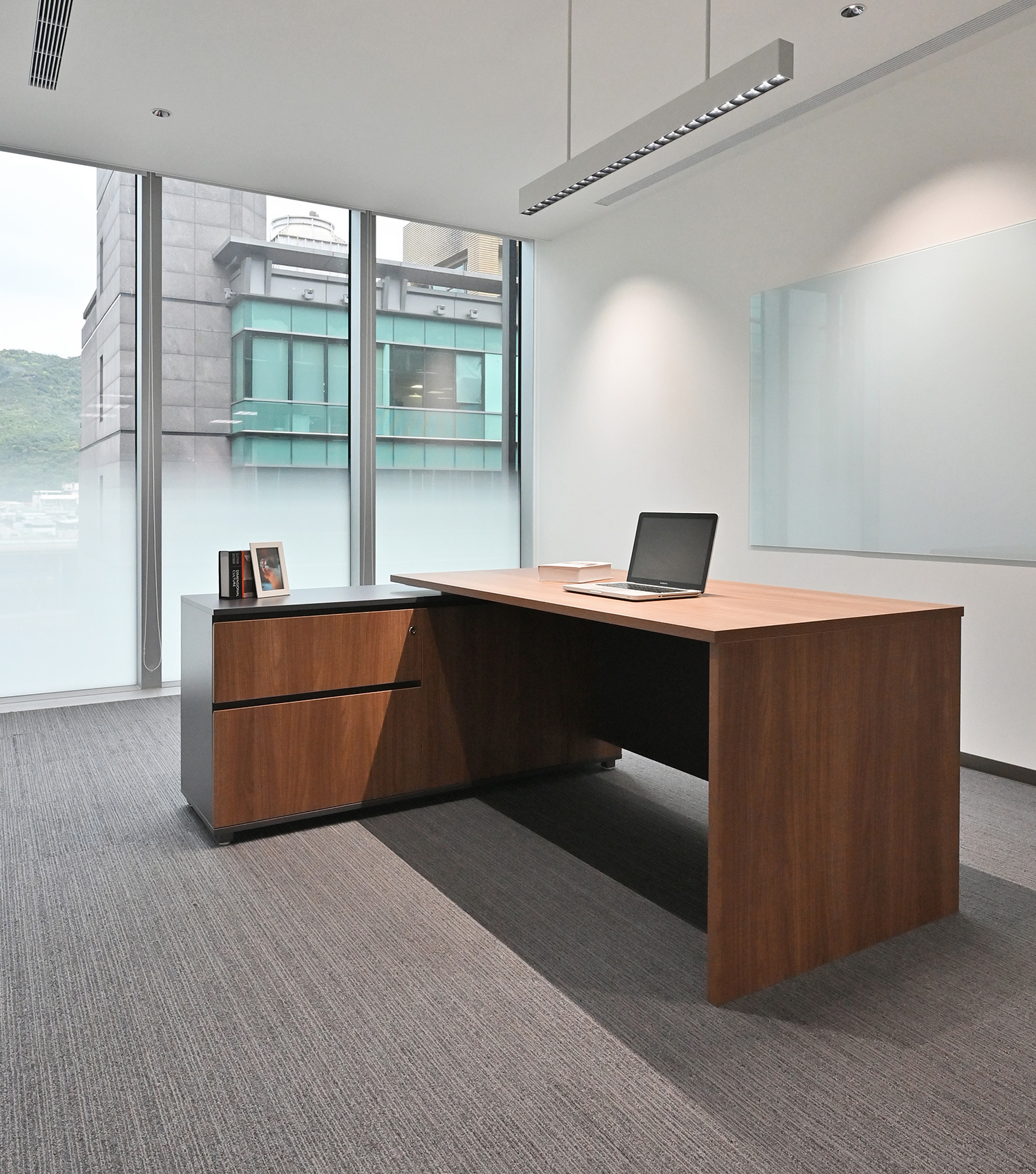 MAXIMUS 主管桌 - 歐凌辦公家具